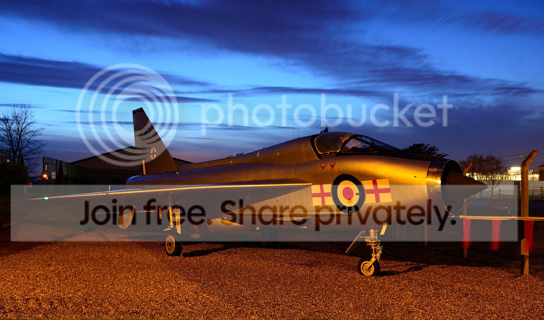 Lightning T.5 XS420 - Farnborough Air Sciences Trust - FighterControl